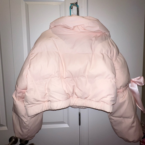 Selkie | Jackets & Coats | Nwot The Castle Pink Marshmallow Puffer ...